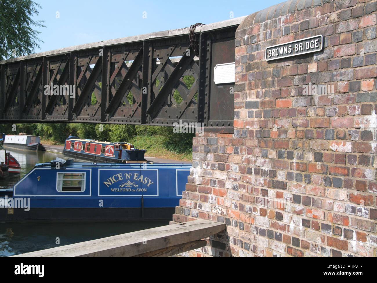 NARROWBOATS ON WEST MIDLANDS CANAL. ENGLAND. UK Stock Photo - Alamy