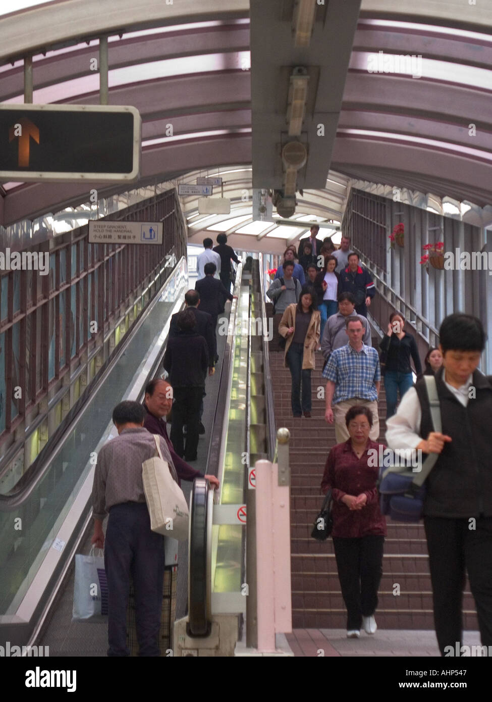 hong kong travelator Stock Photo - Alamy