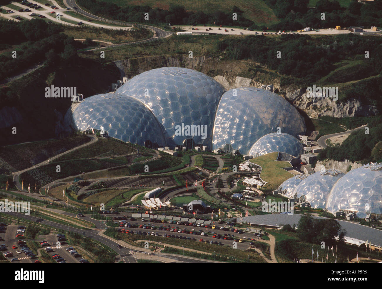 Geodesic domes eden project cornwall hi-res stock photography and ...