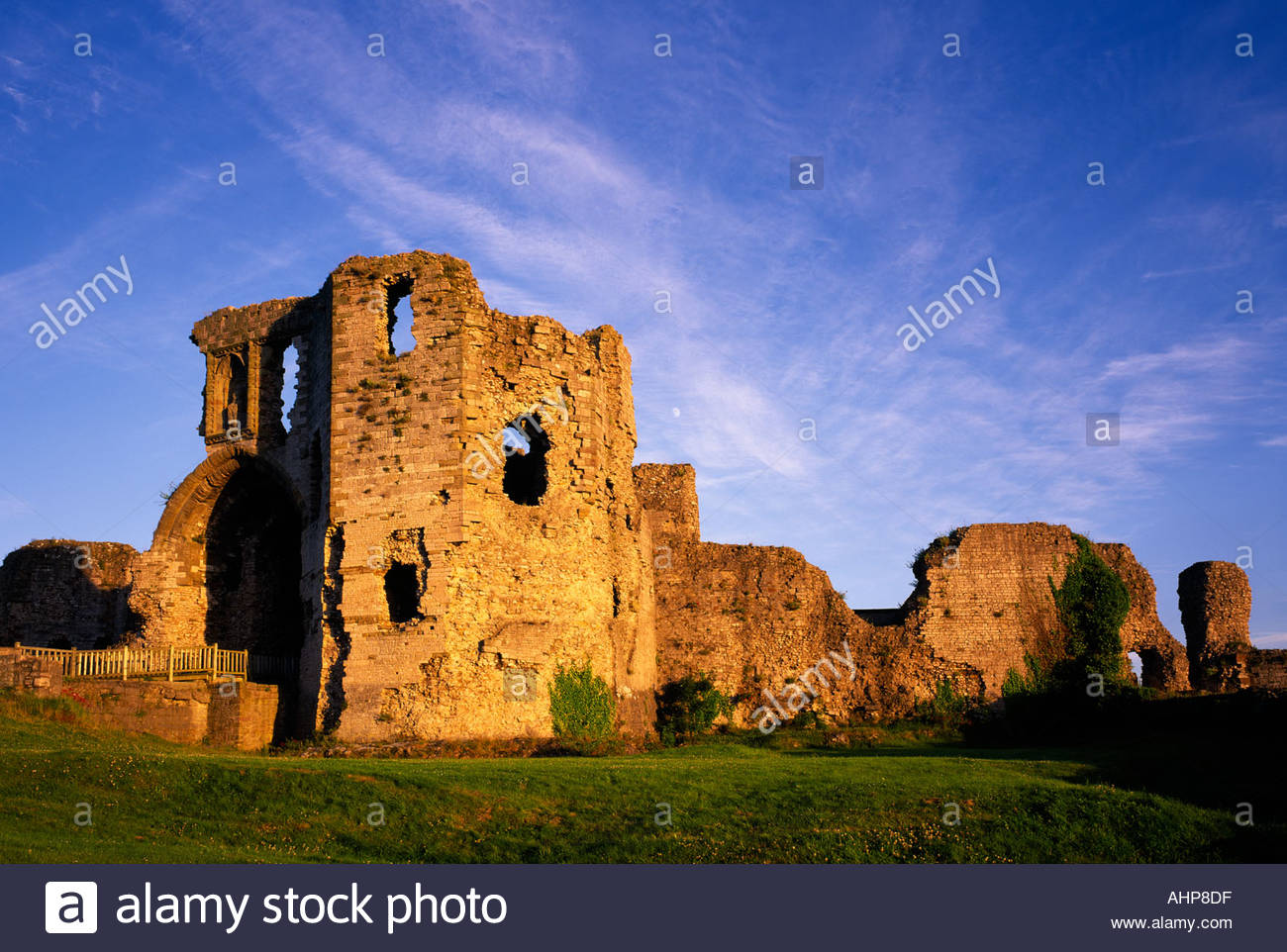 Denbigh Castle Stock Photos & Denbigh Castle Stock Images - Alamy
