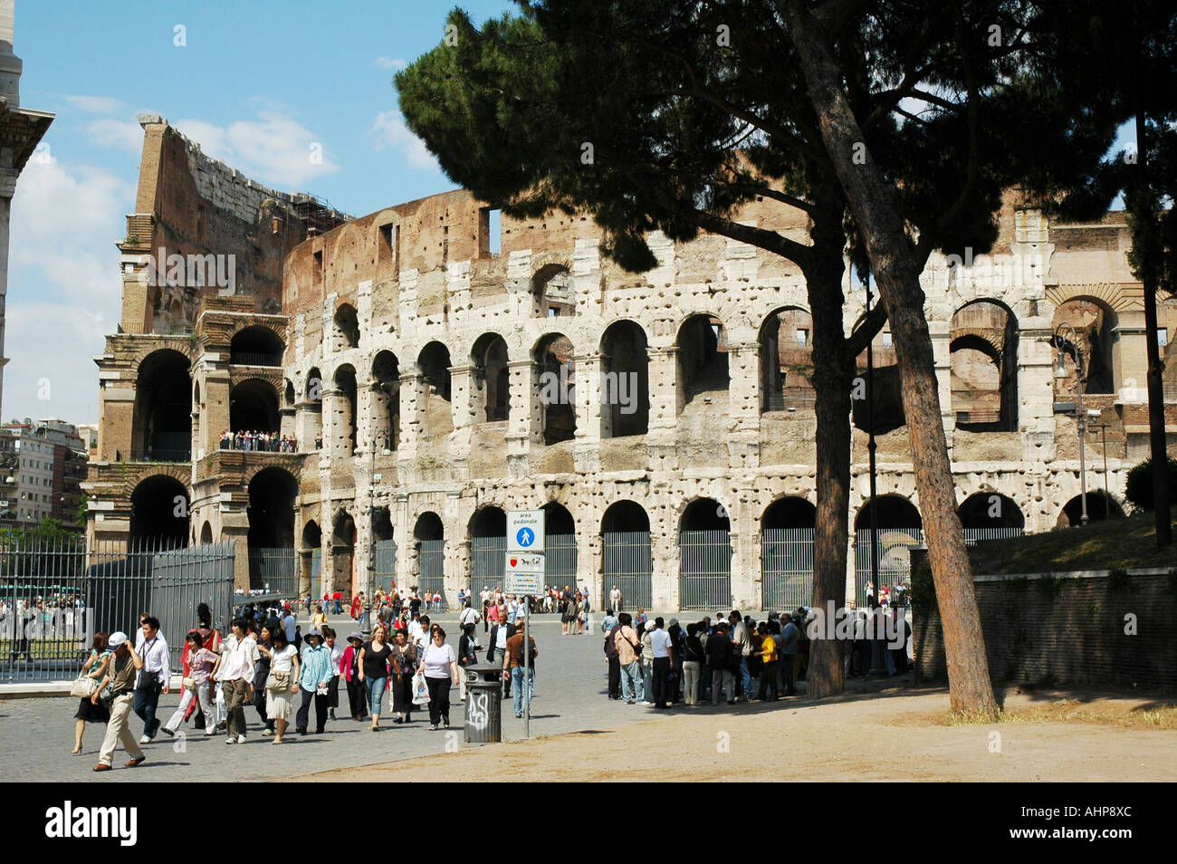 Exterior view of the Colosseum, Rome, with tourists Stock Photo - Alamy