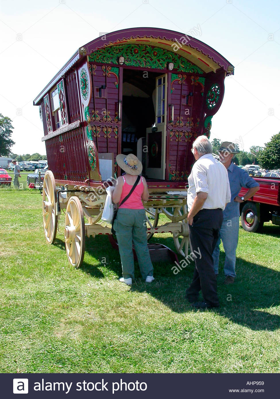 Romany Caravan High Resolution Stock Photography and Images - Alamy