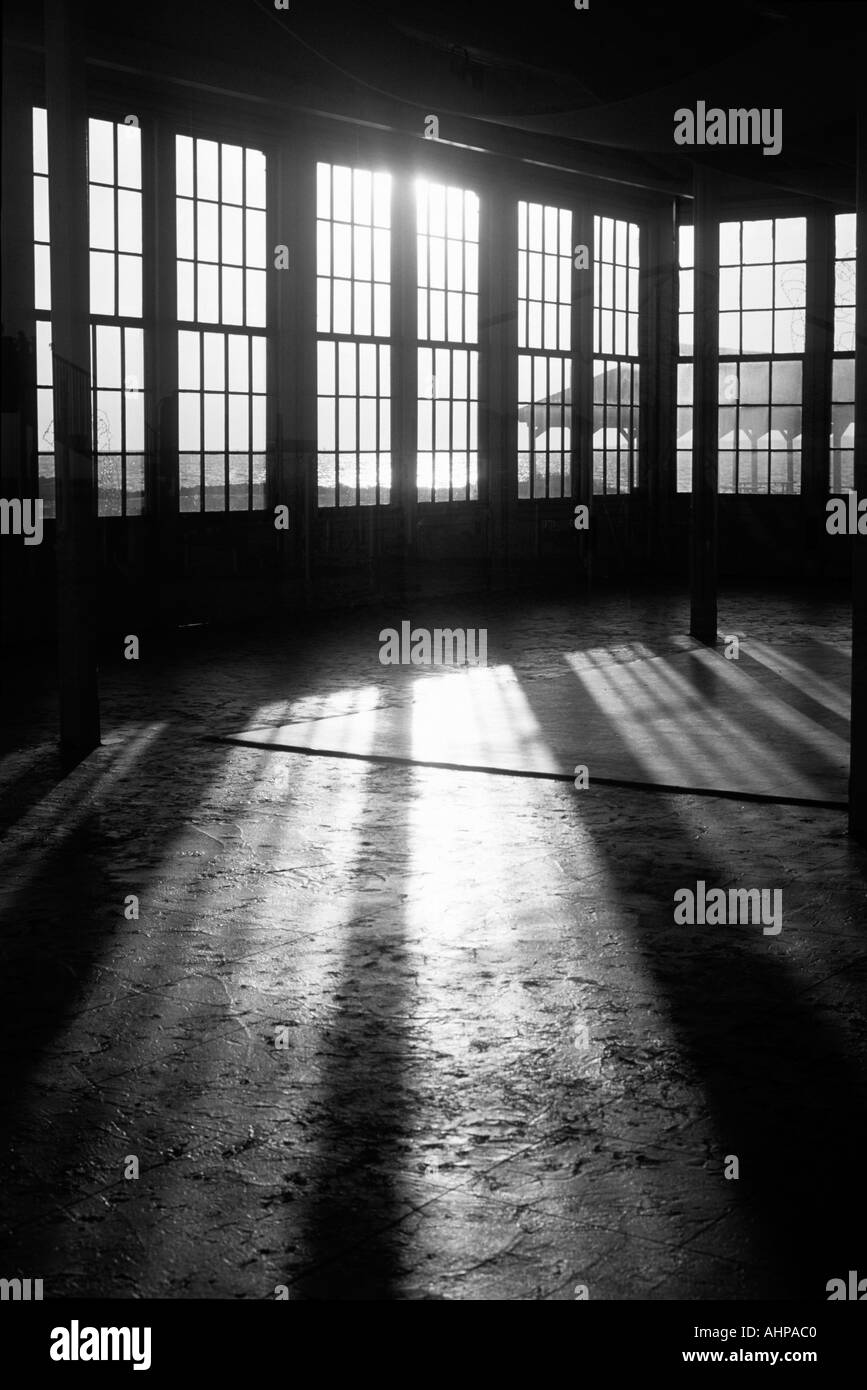 Studio warmth Black and White Stock Photos & Images - Alamy