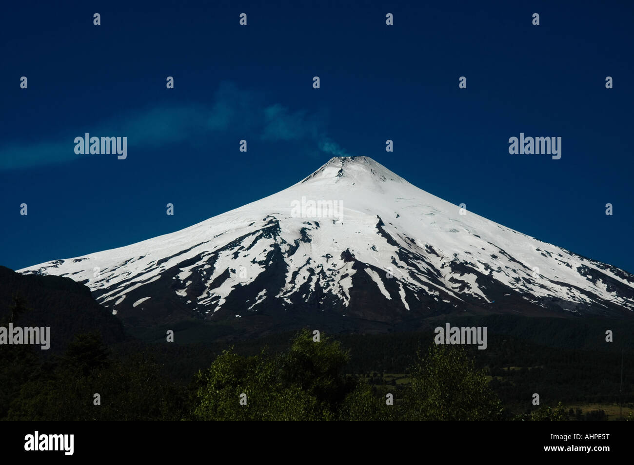 Volcano Villarrica seen from PucÃ n Patagonia Chile Stock Photo - Alamy