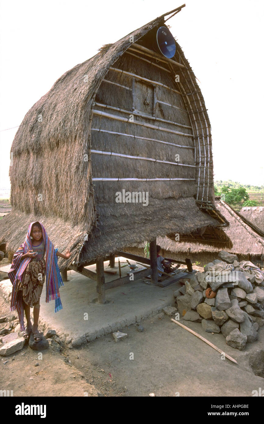 Traditional grain store hi-res stock photography and images - Alamy