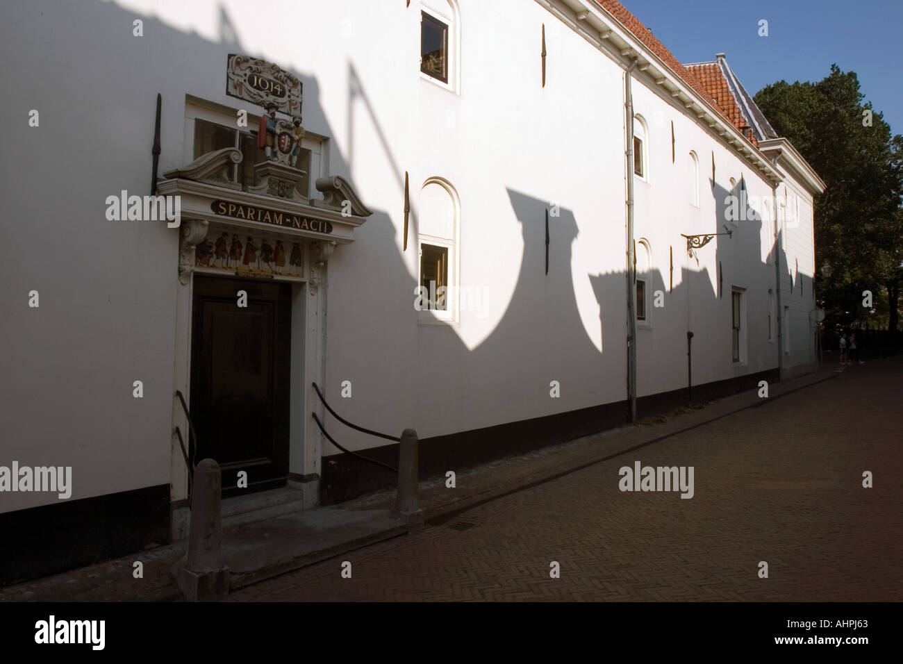 House shaped clock hi-res stock photography and images - Alamy