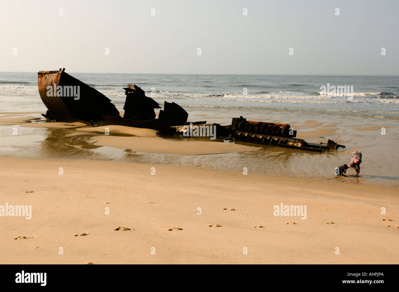 Shipwrecks indian ocean hi-res stock photography and images - Alamy