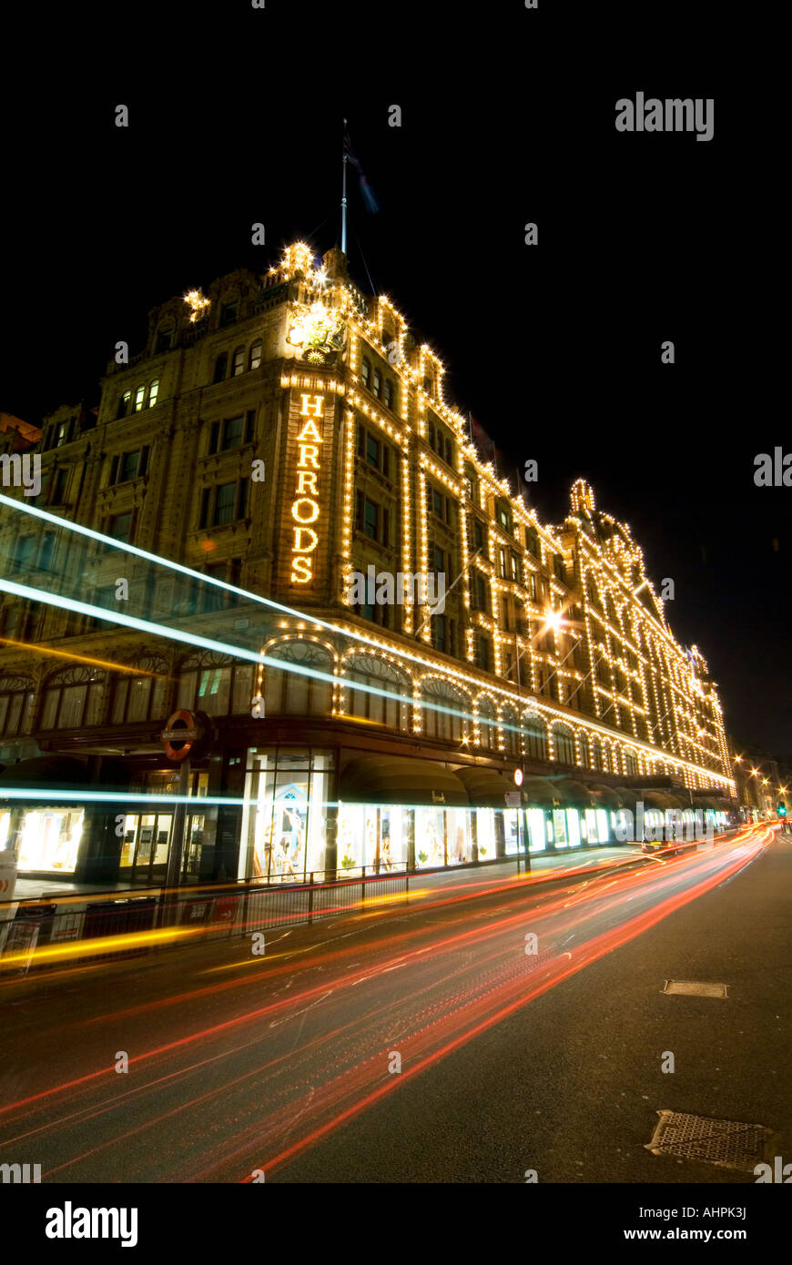 Harrods at night Stock Photo - Alamy
