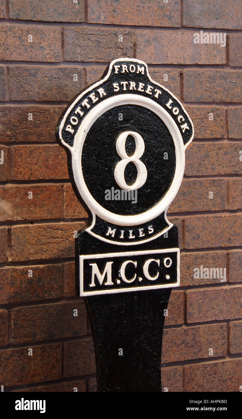 14 locks newport hi-res stock photography and images - Alamy