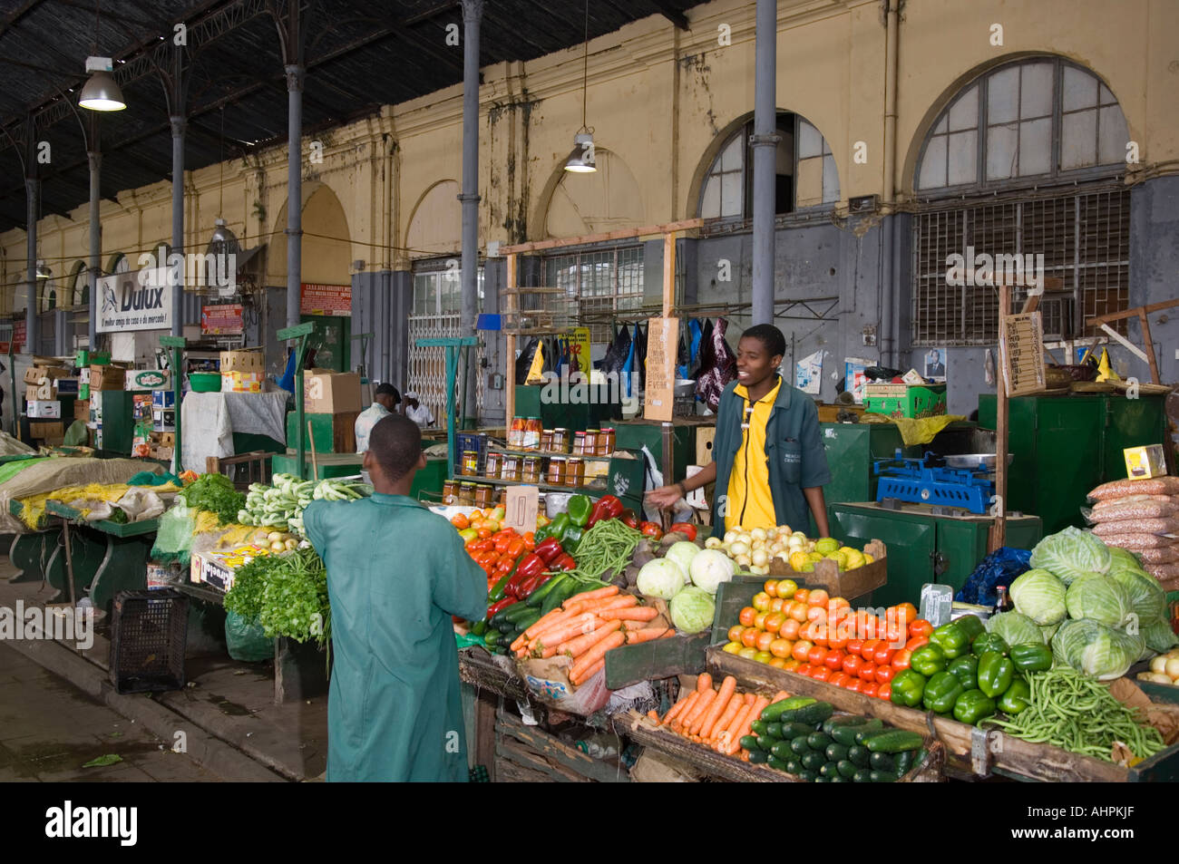 Mercado central maputo mozambique hi-res stock photography and images ...