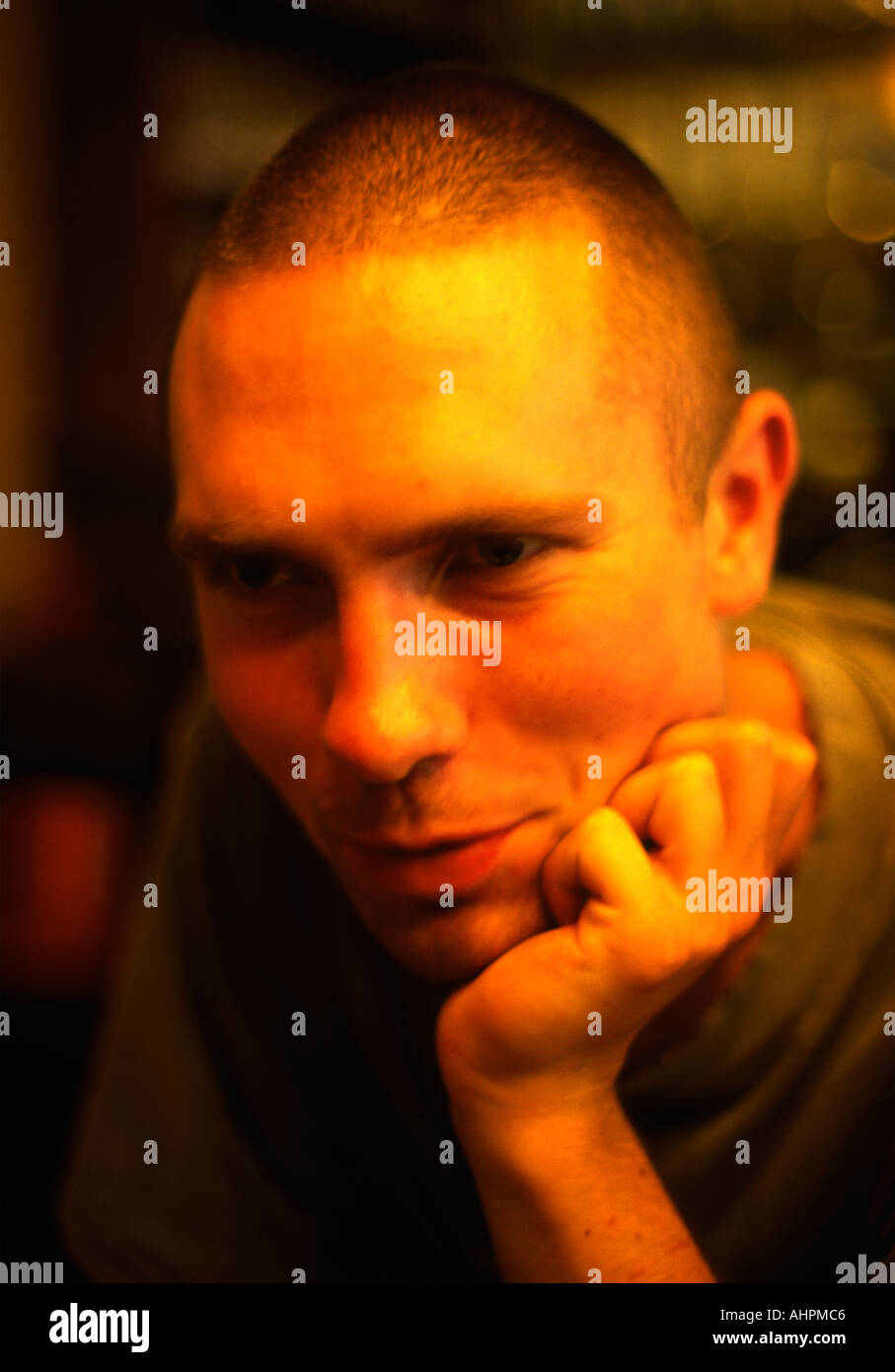 Hand supporting his chin hi-res stock photography and images - Alamy