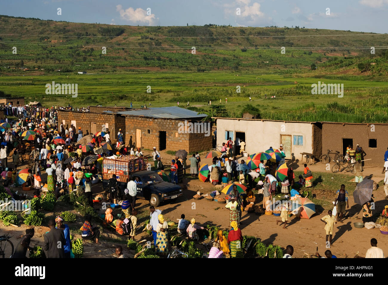 People street rwanda village hi-res stock photography and images - Alamy