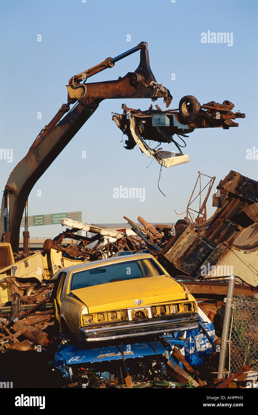 Demolished cars hi-res stock photography and images - Alamy