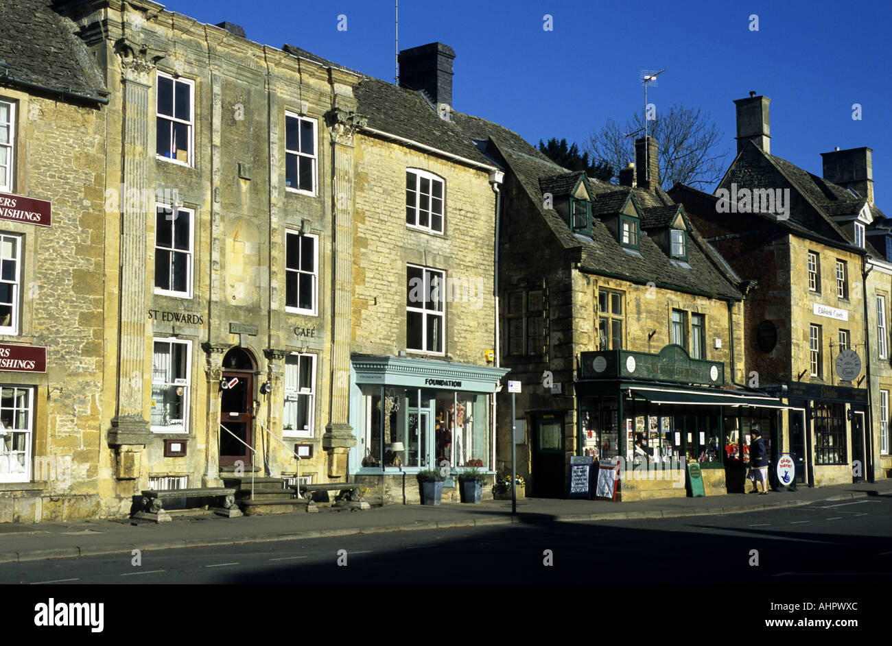 Market Place, Stow-on-the-Wold, Gloucestershire, England, UK Stock ...