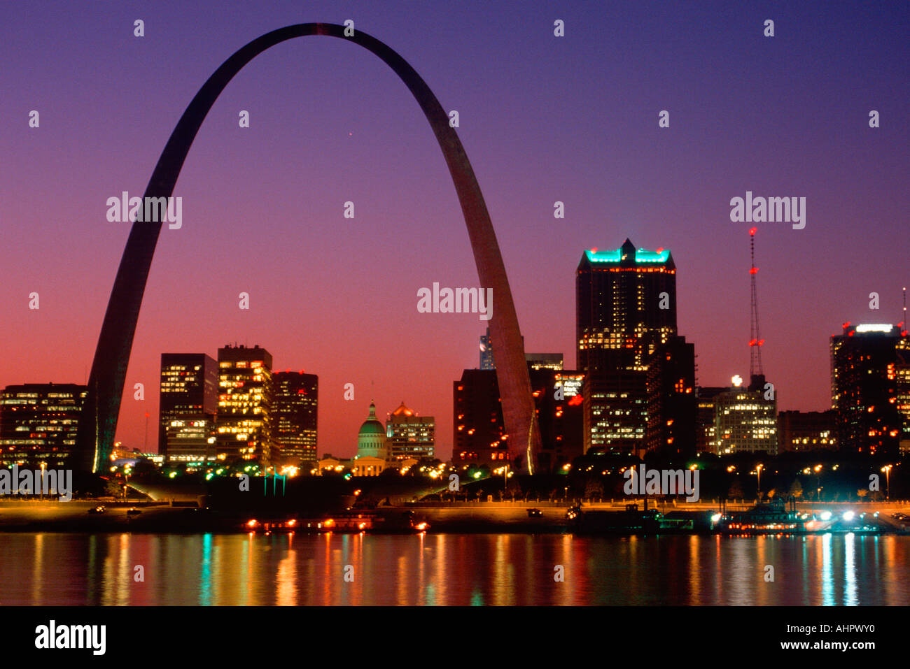 St Louis skyline and Arch at night St Louis Missouri Stock Photo - Alamy