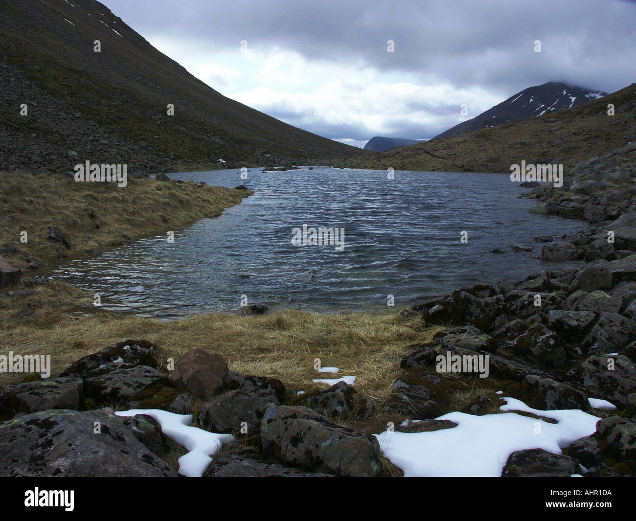 River dee cairngorms source hi-res stock photography and images - Alamy