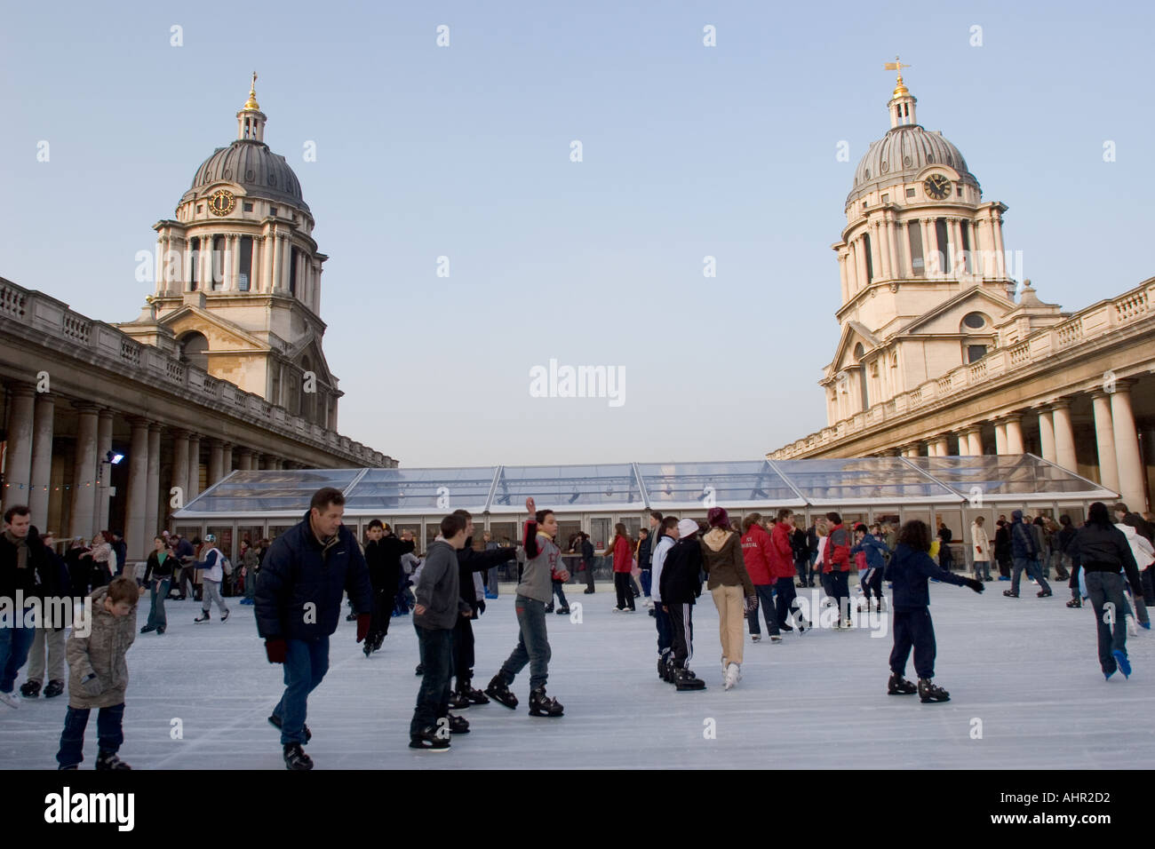Greenwich skating hi-res stock photography and images - Alamy