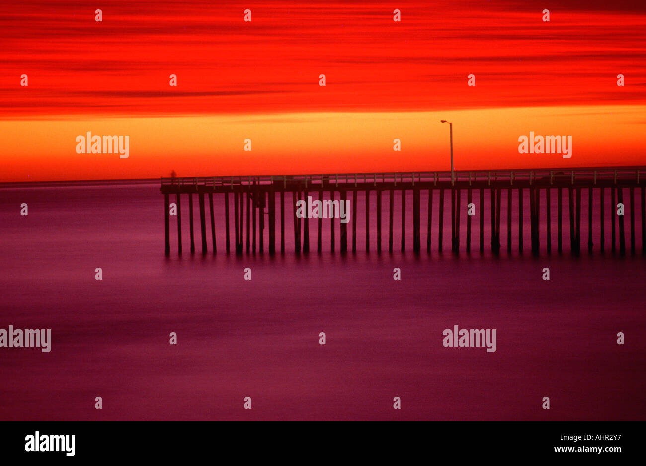 Red piers hi-res stock photography and images - Alamy