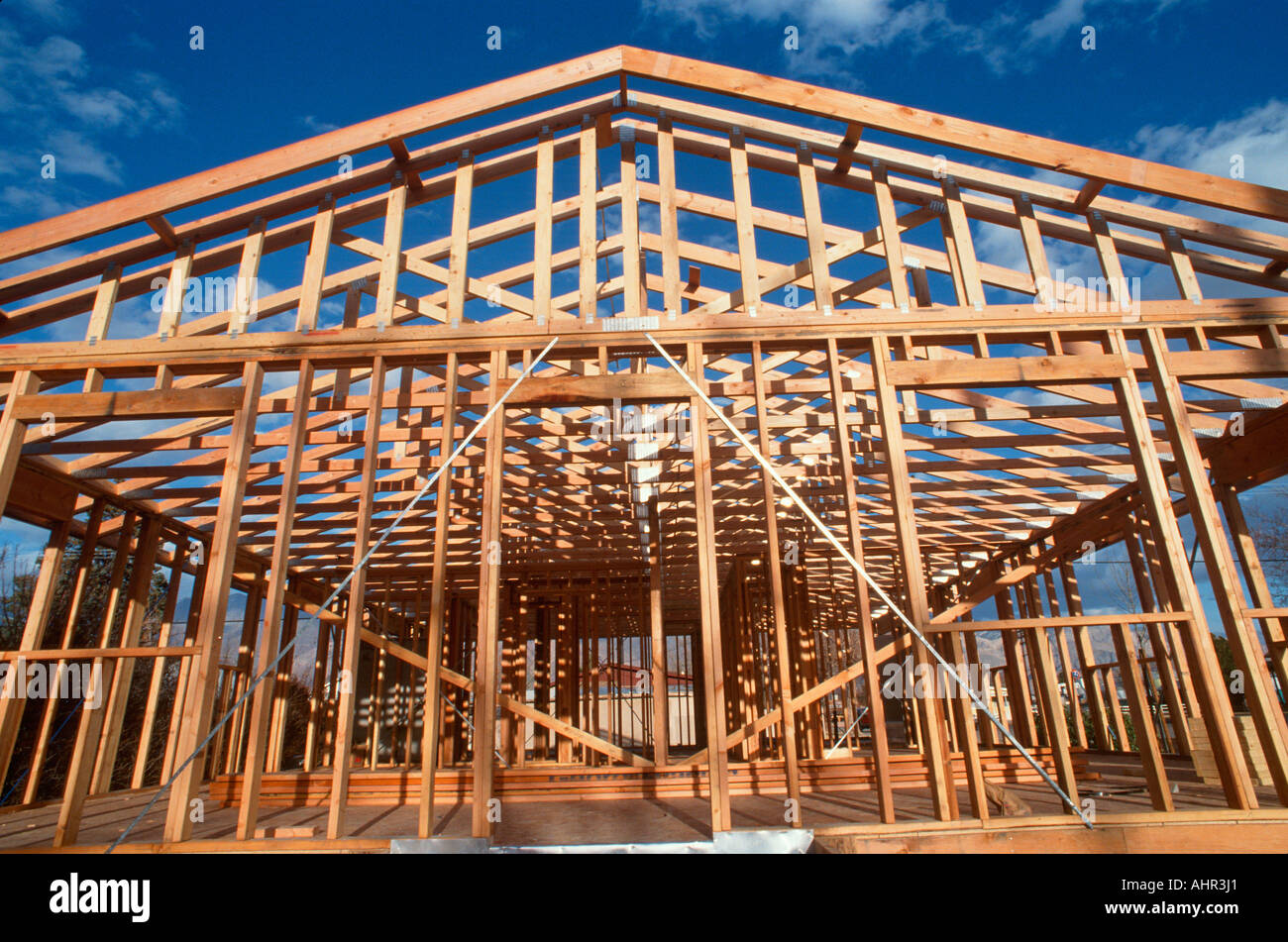 Under frame hi-res stock photography and images - Alamy