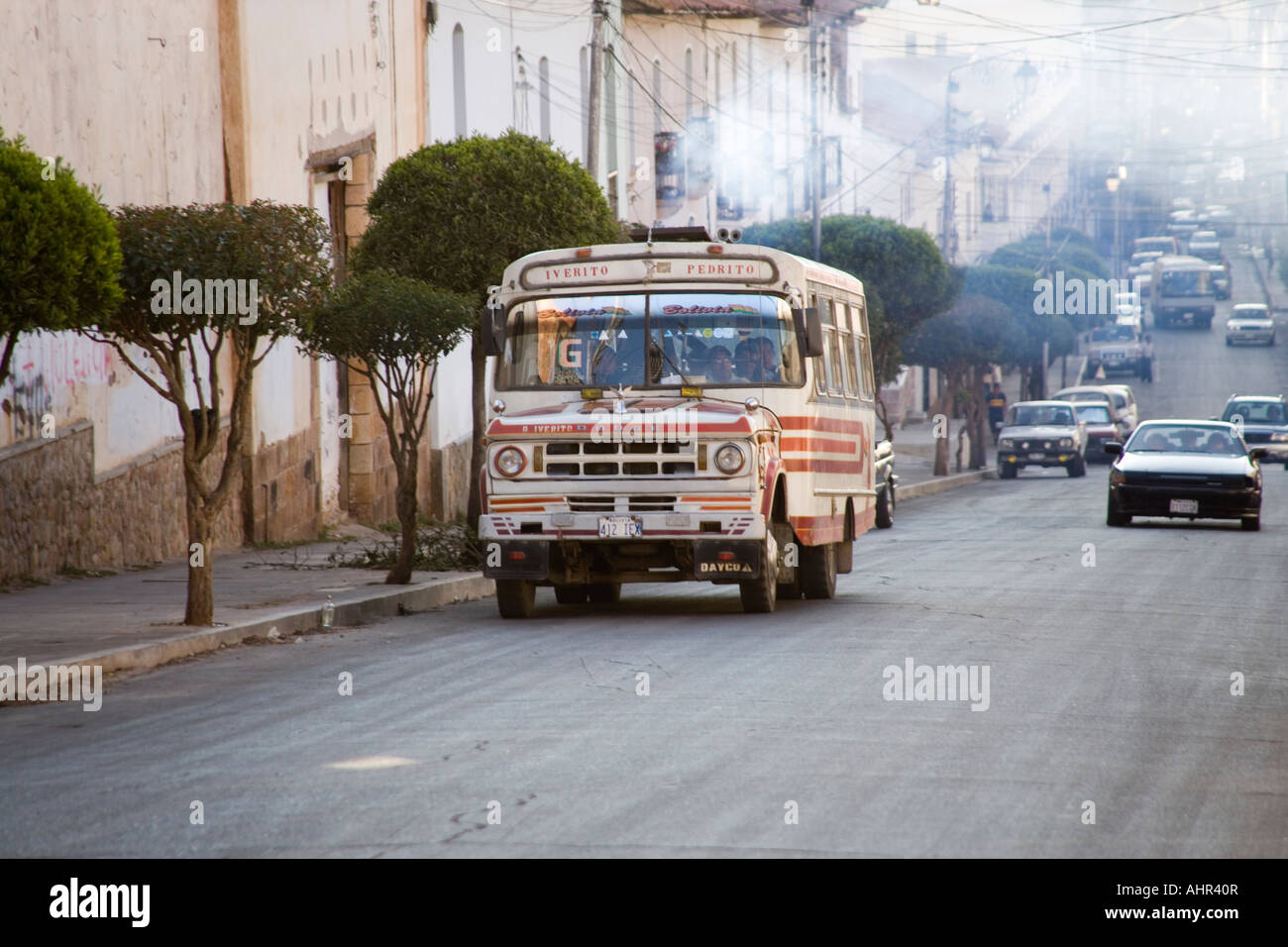 Micro Bus and smog in Sucre, Altiplano, Bolivia Stock Photo - Alamy