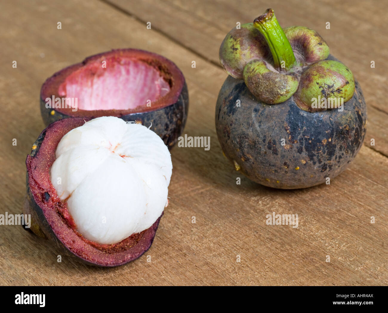 Fresh mangosteen fruit asian hi-res stock photography and images - Alamy