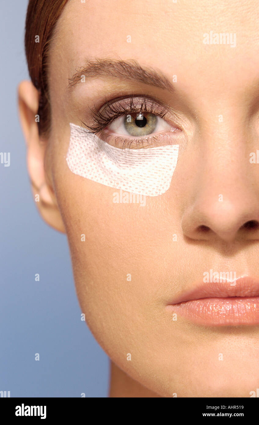 Wearing Plaster High Resolution Stock Photography and Images - Alamy