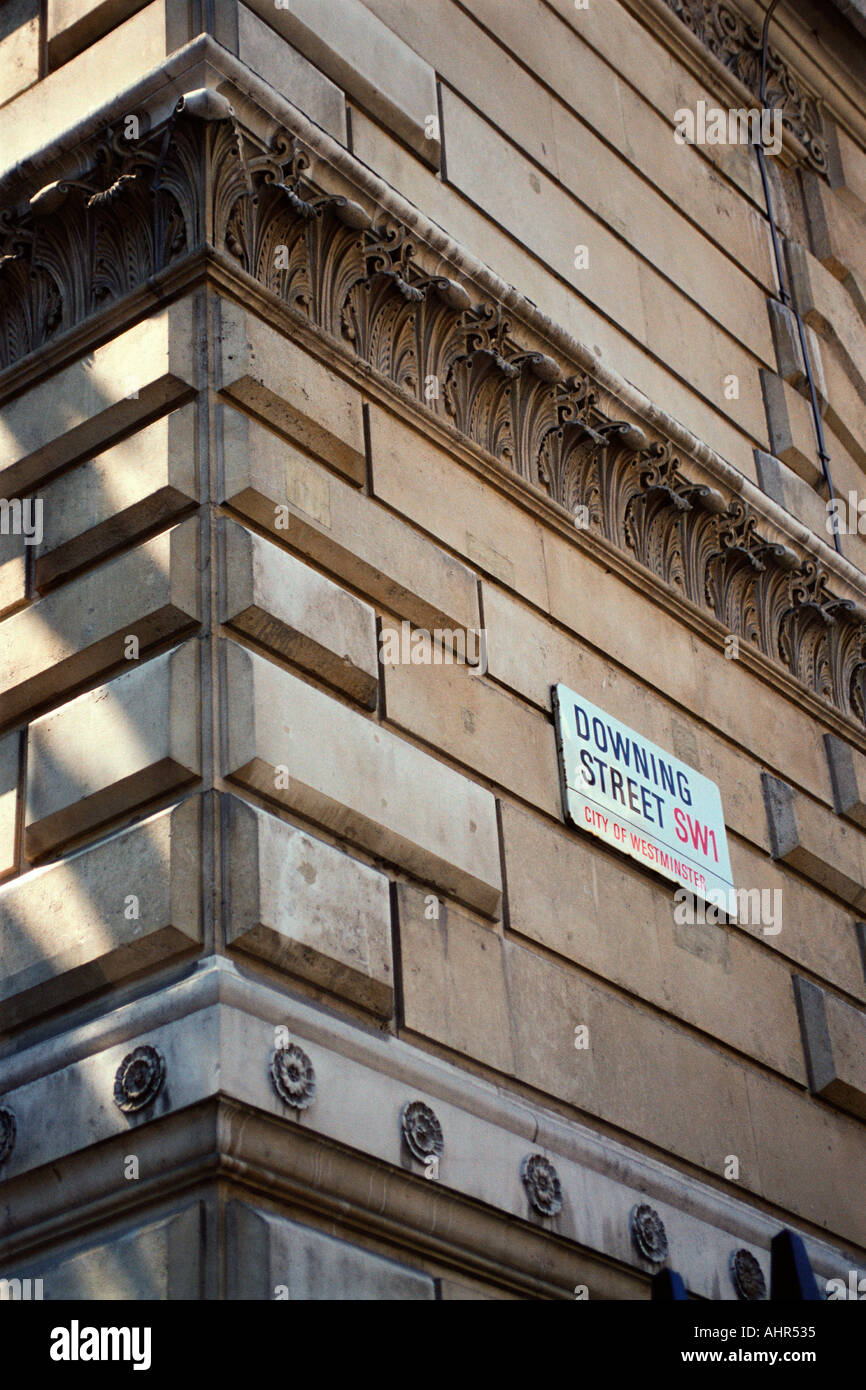 Downing street sign Stock Photo - Alamy