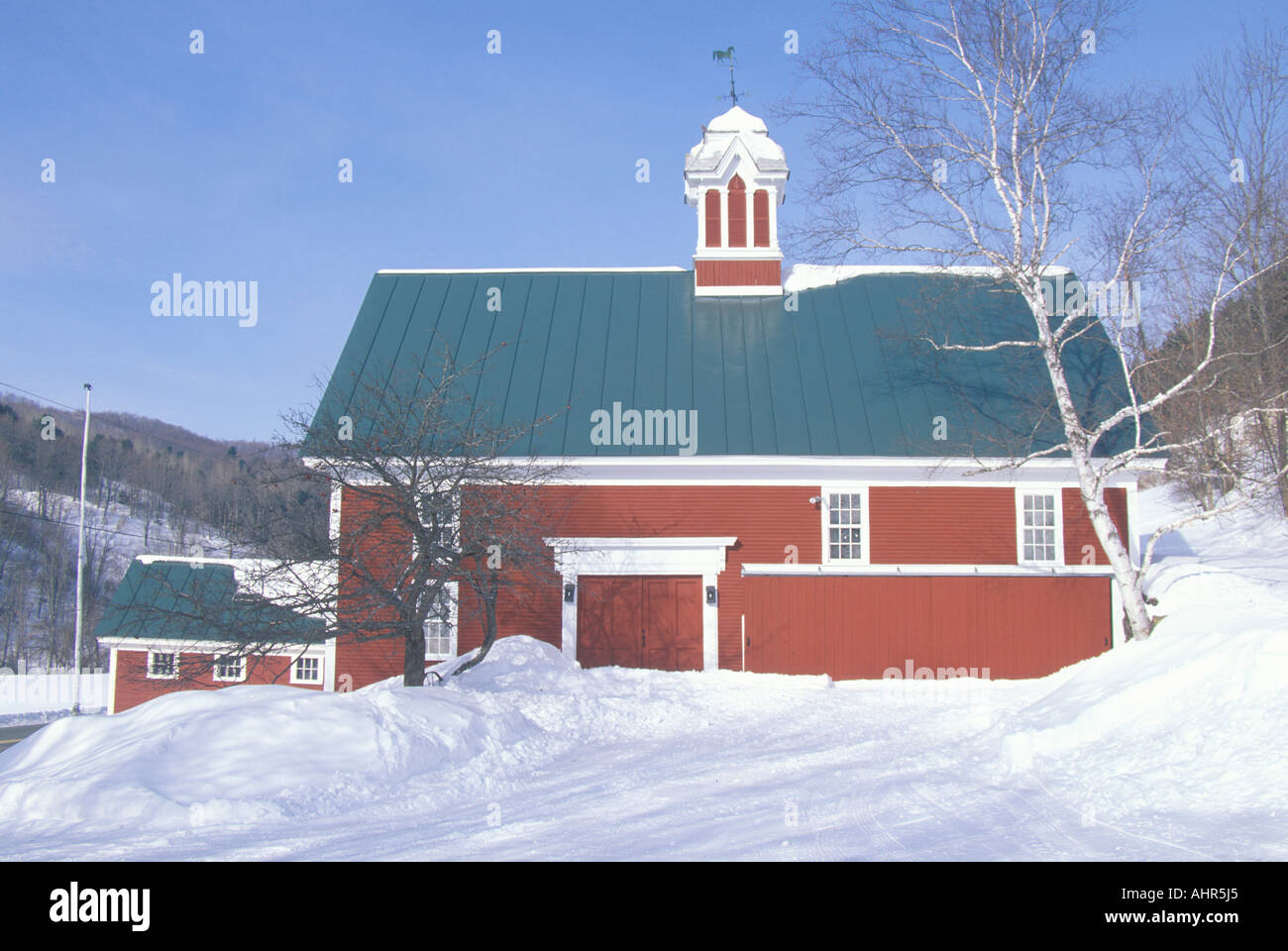 Winter barn in VT Stock Photo - Alamy