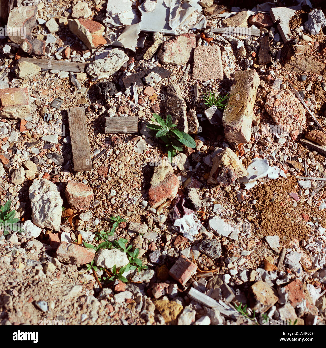 Rubble hi-res stock photography and images - Alamy