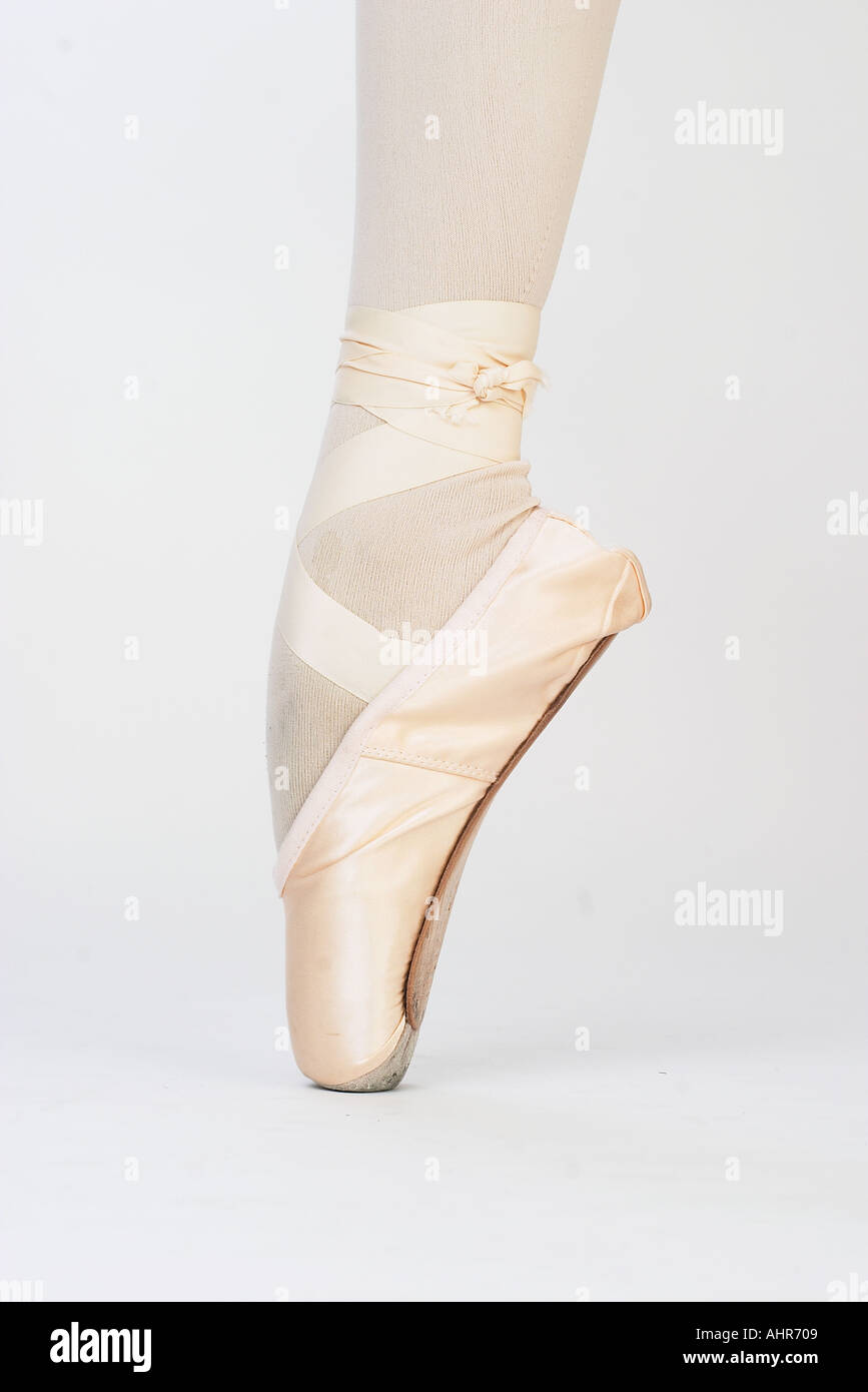 Toe point shoes hi-res stock photography and images - Alamy