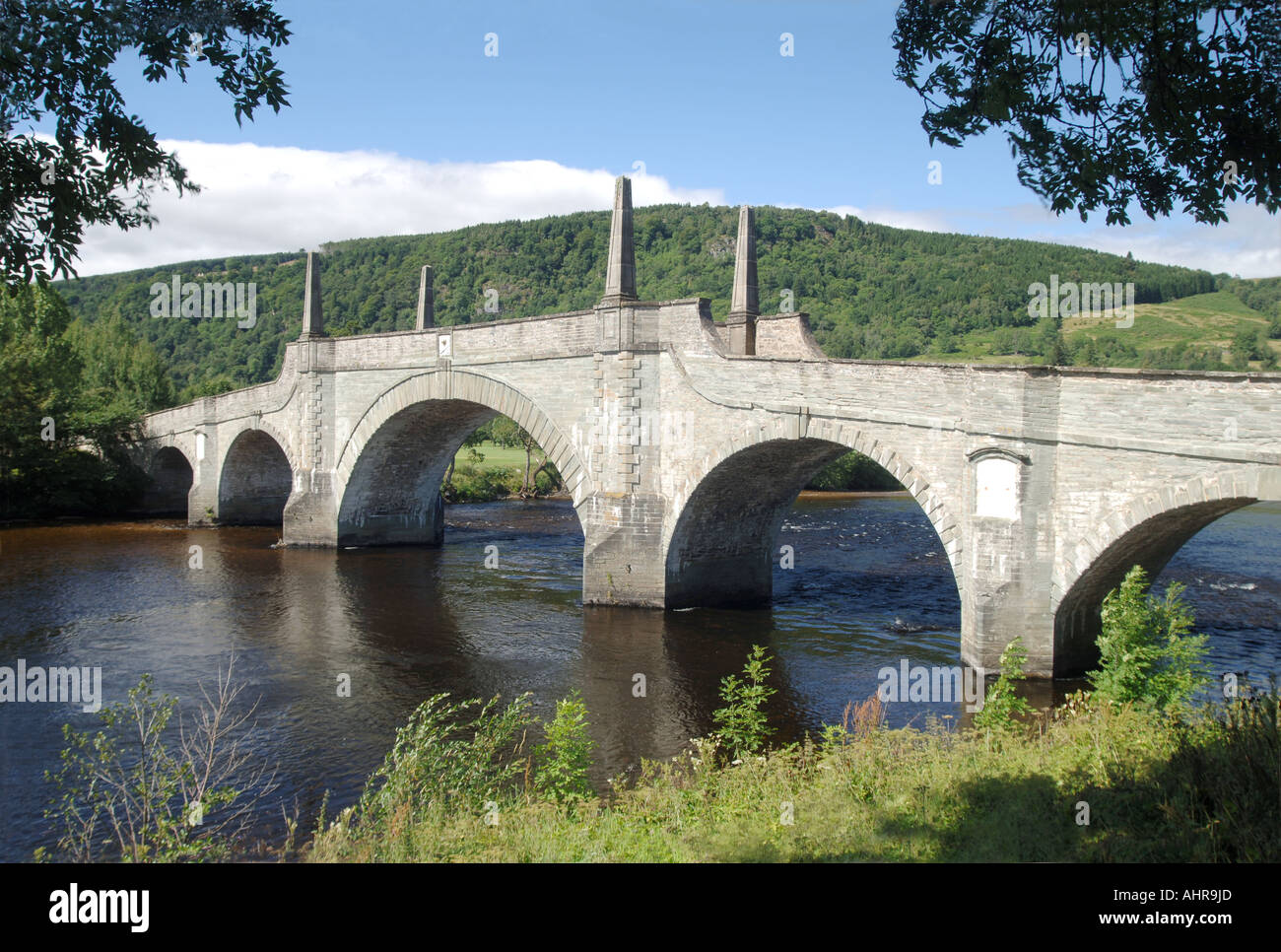 Wades bridge river tay aberfeldy hi-res stock photography and images ...