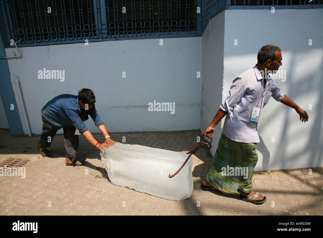 Ice transport india mumbai funny hi-res stock photography and images ...