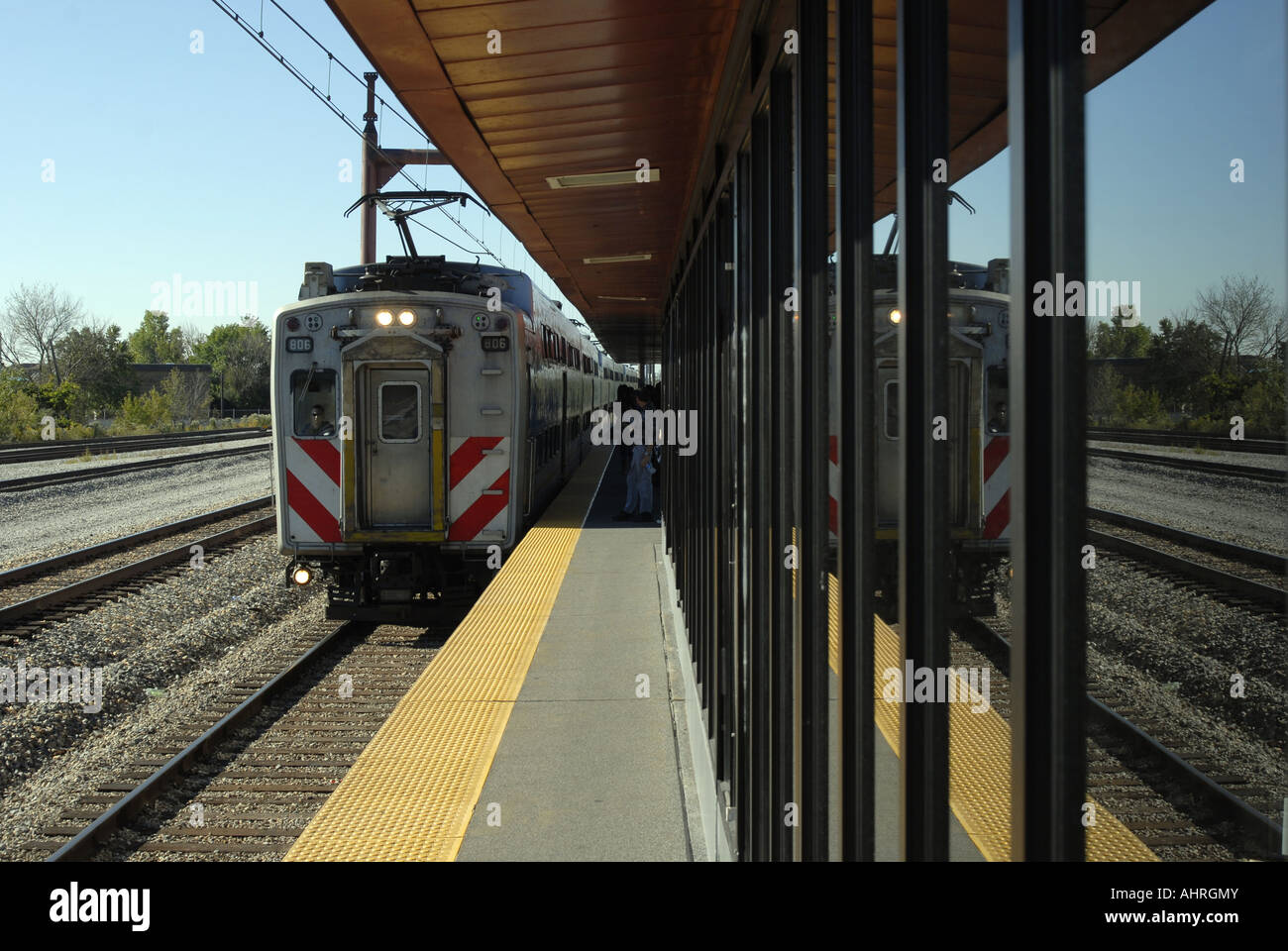 Suburban commuter railroad hi-res stock photography and images - Alamy