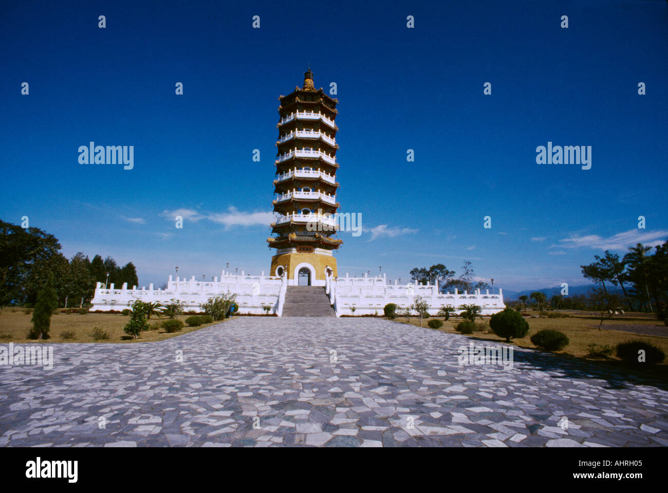 Tse en pagoda hi-res stock photography and images - Alamy