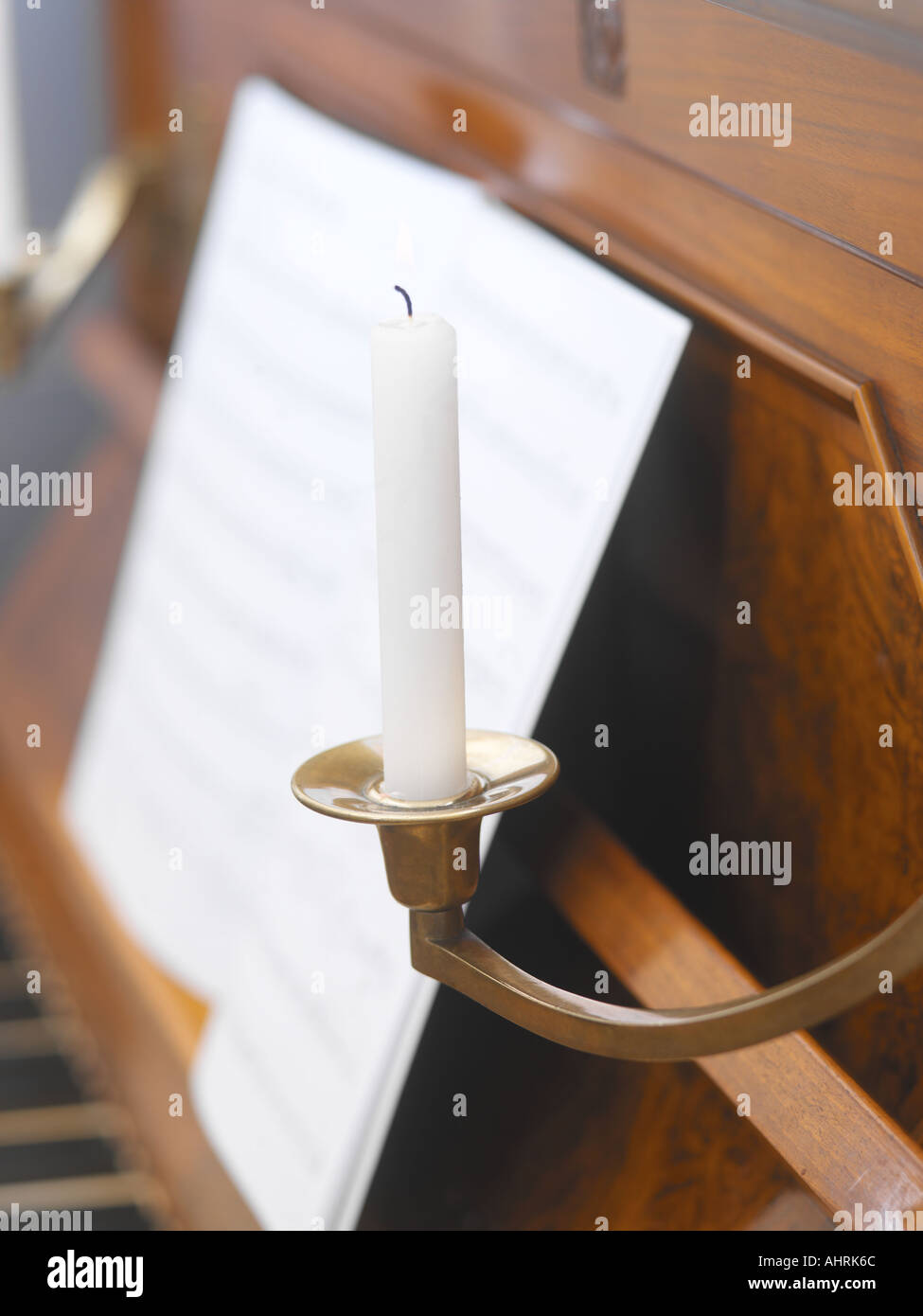 Upright piano music stand candle hi-res stock photography and images ...