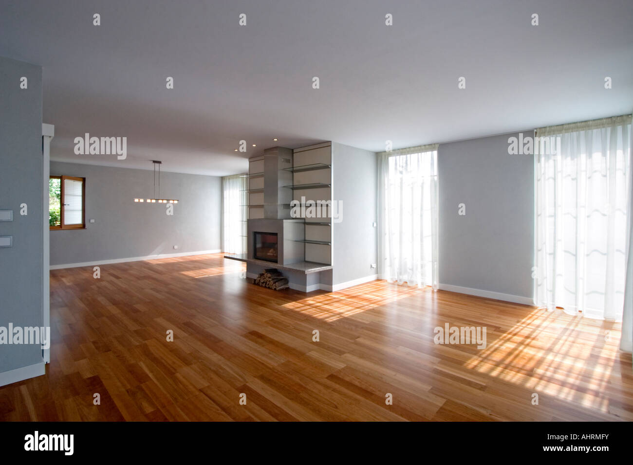 Empty living room Stock Photo - Alamy