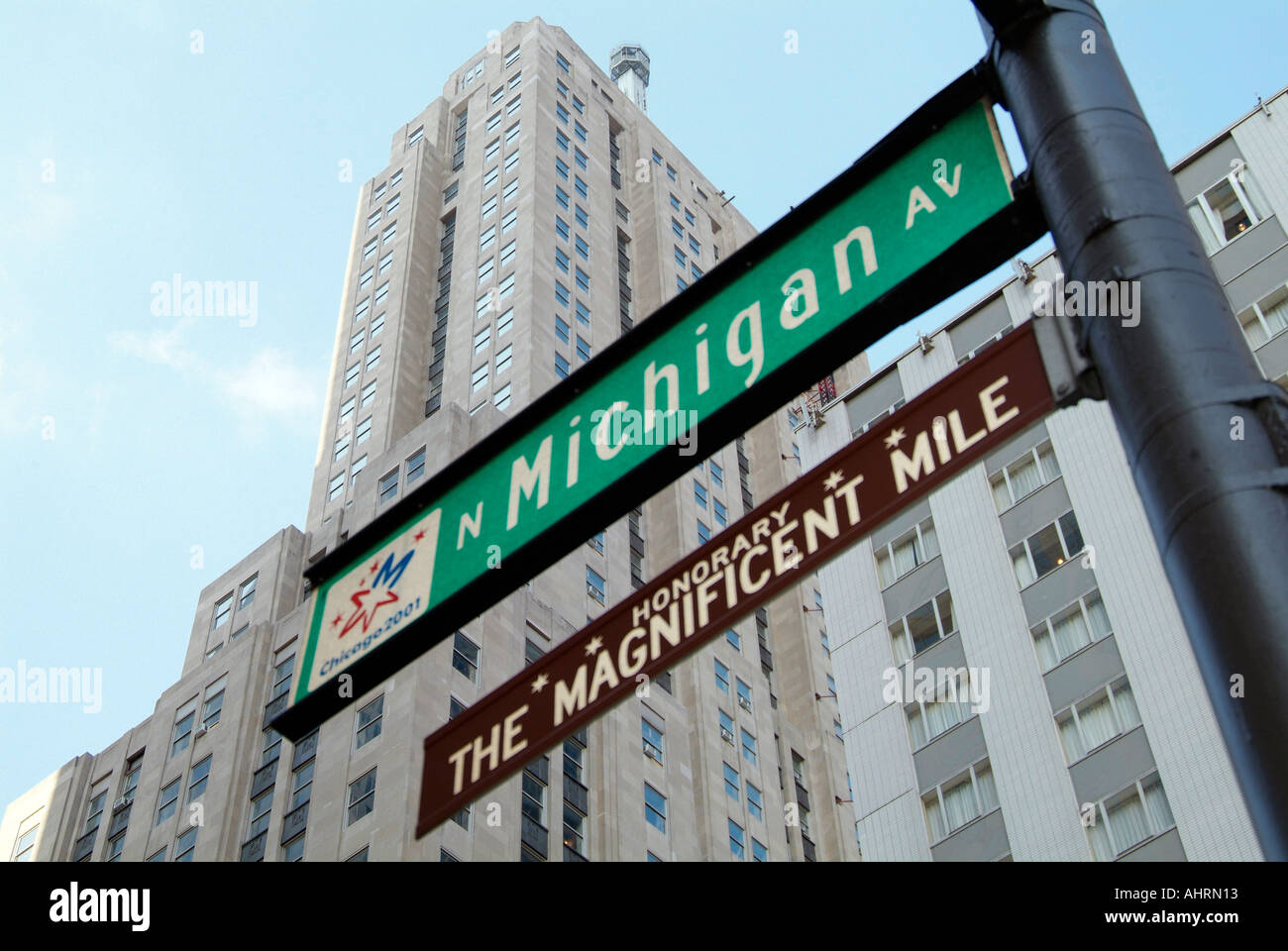 The magnificent mile shopping district in downtown Chicago Illinois ...