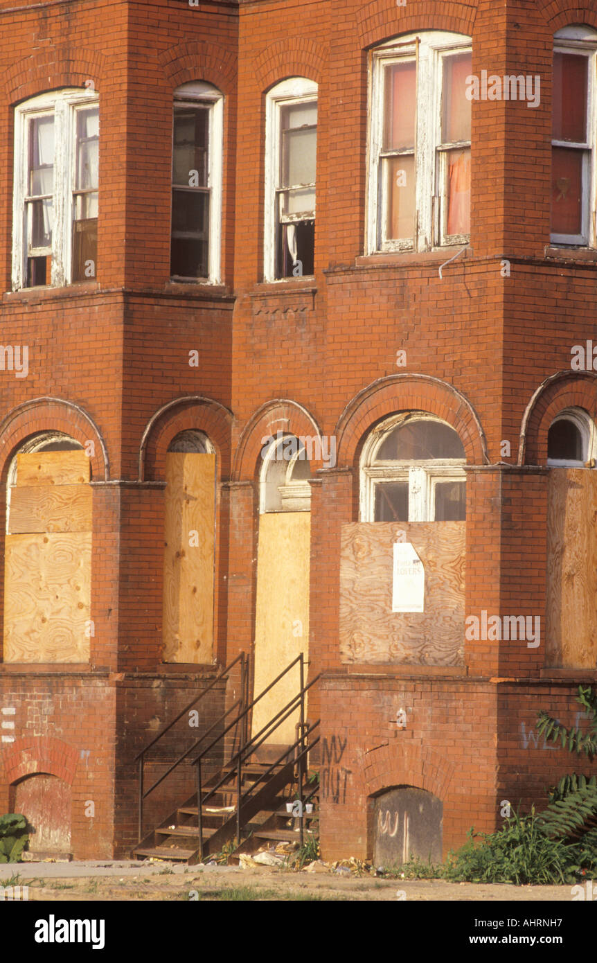 Boarded up abandoned brick building Washington D C Stock Photo - Alamy