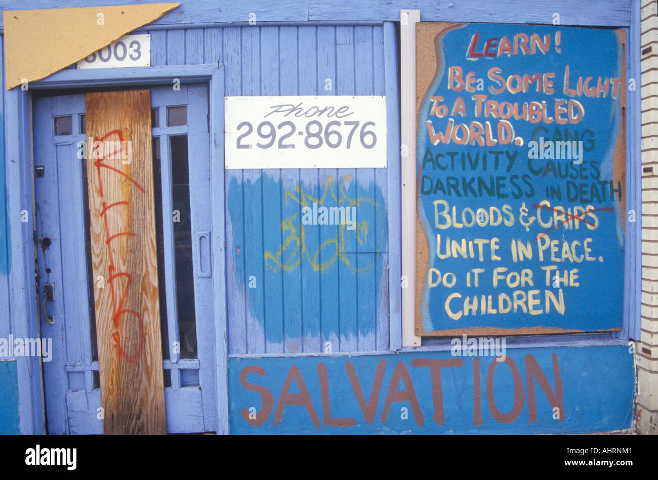 Gang signs hi-res stock photography and images - Alamy