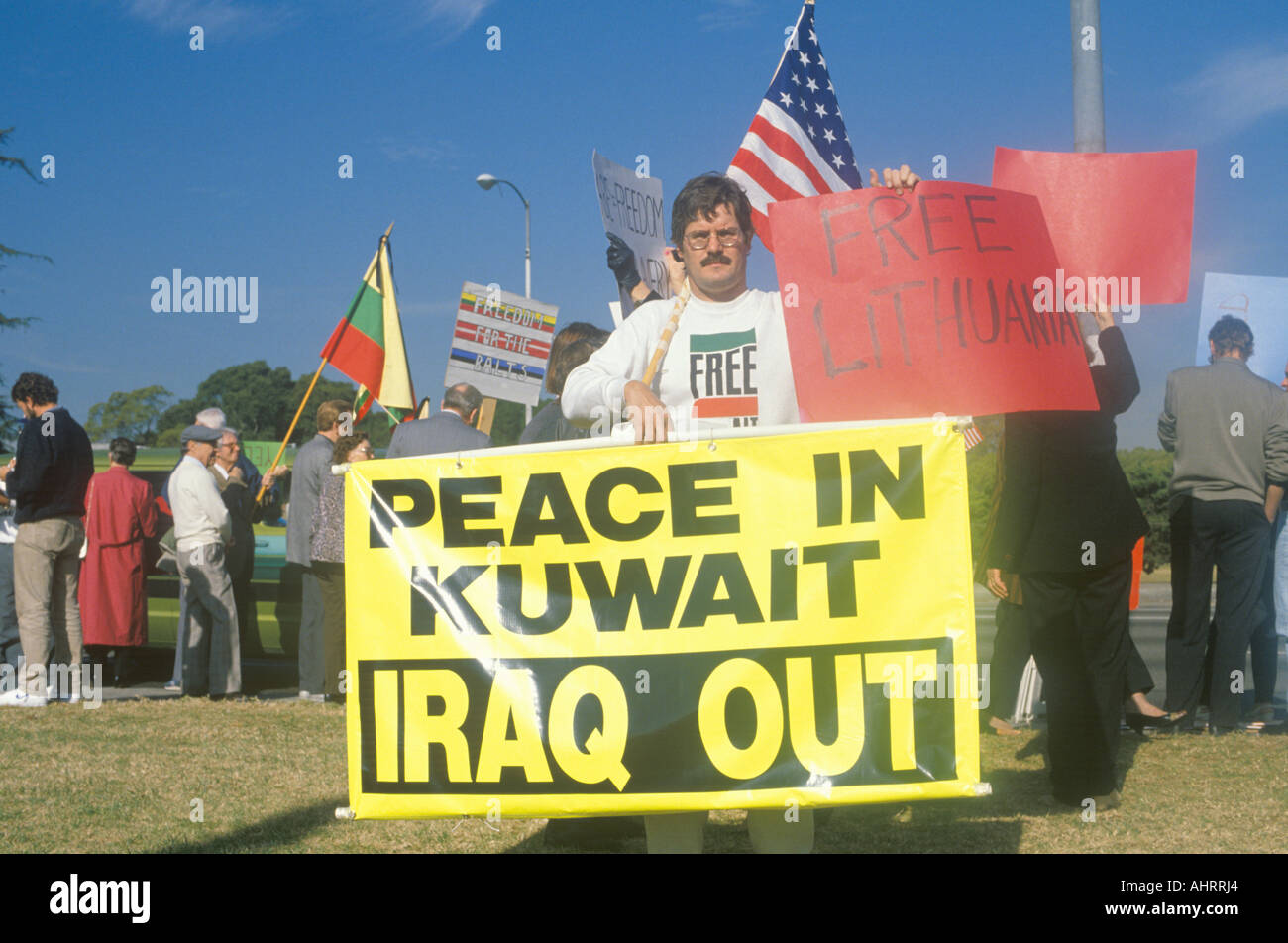 Kuwait 1990 hi-res stock photography and images - Alamy