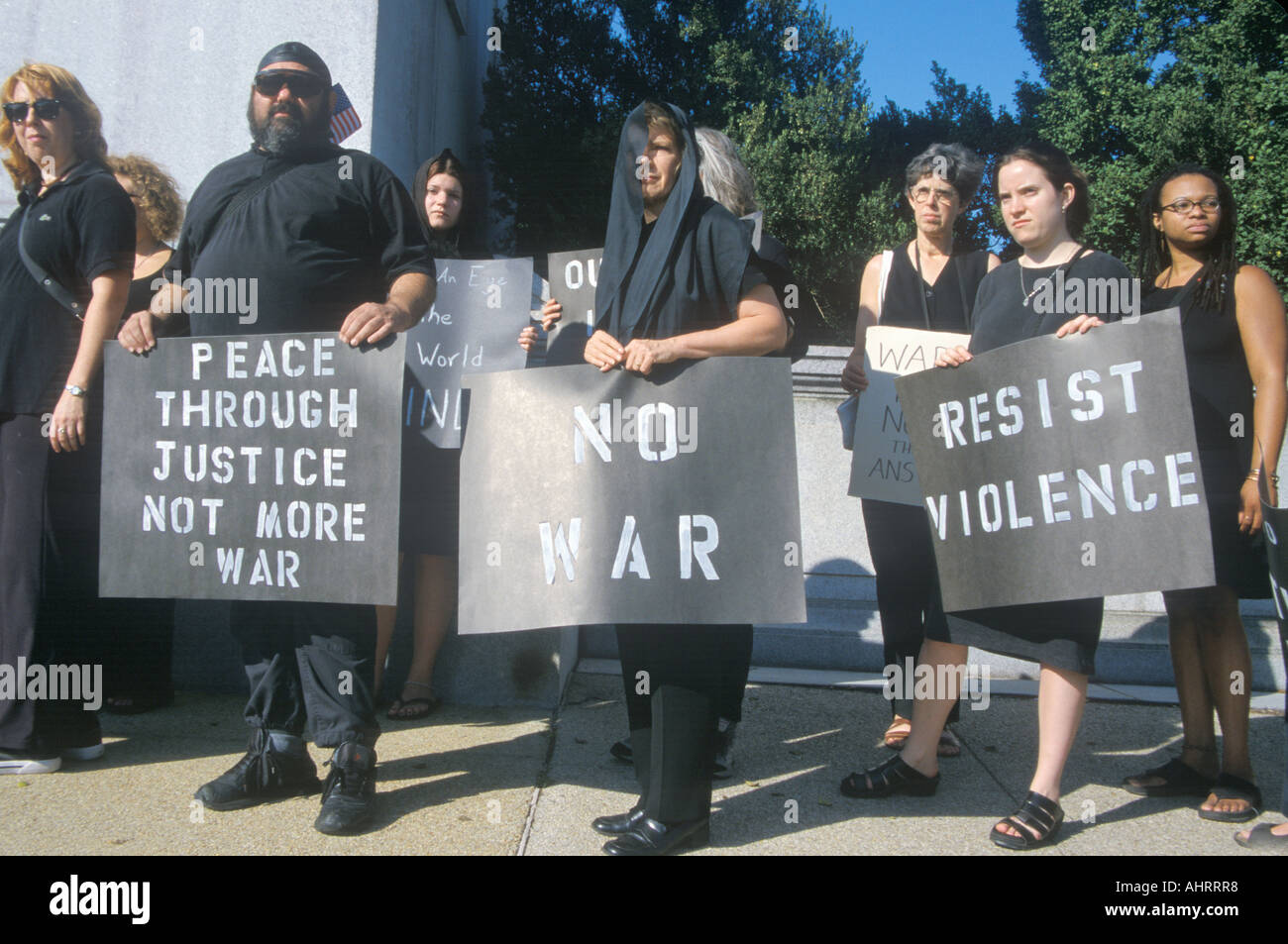 Anti us protests 1990 hi-res stock photography and images - Alamy