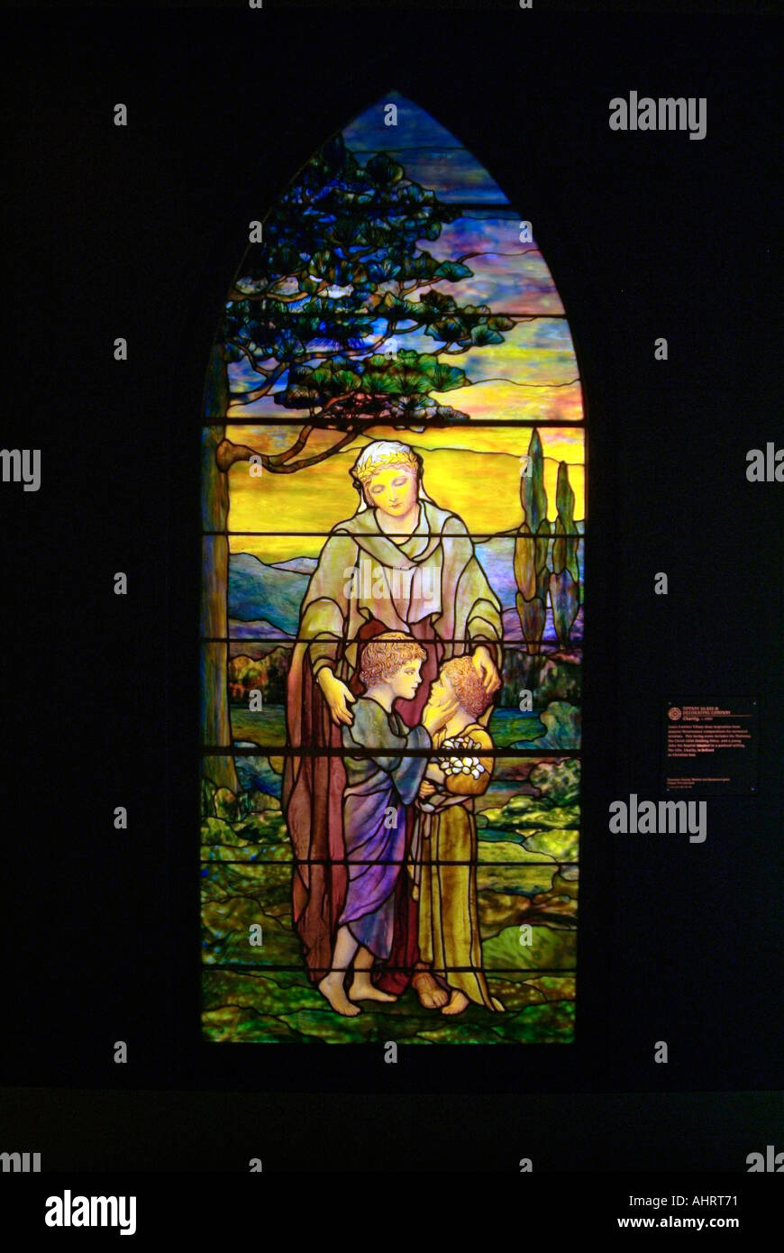 Navy pier chicago museum stained glass hi-res stock photography and ...