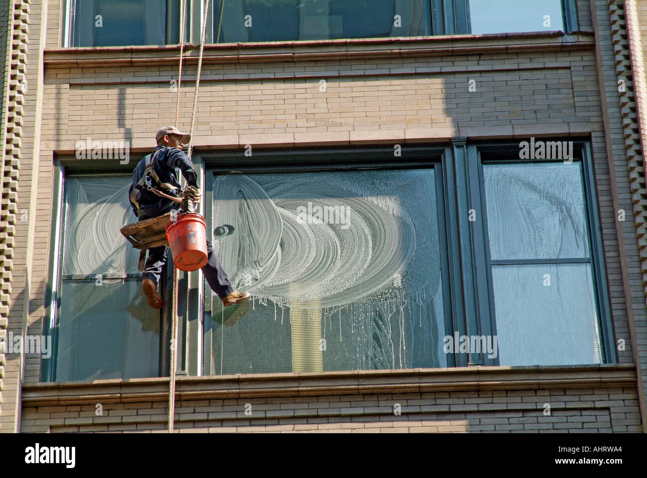 Working at extreme heights hi-res stock photography and images - Alamy