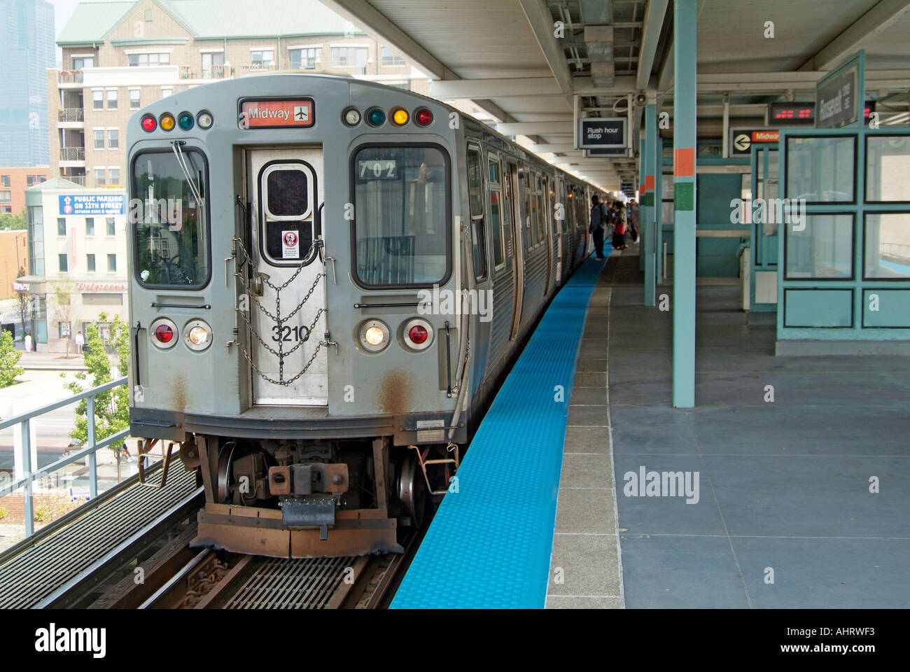 Chicago Transit Authority provides subway transportation throughout the ...