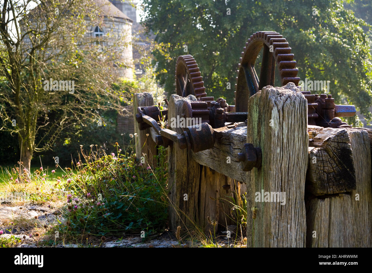 Round house houses roundhouses hi-res stock photography and images - Alamy