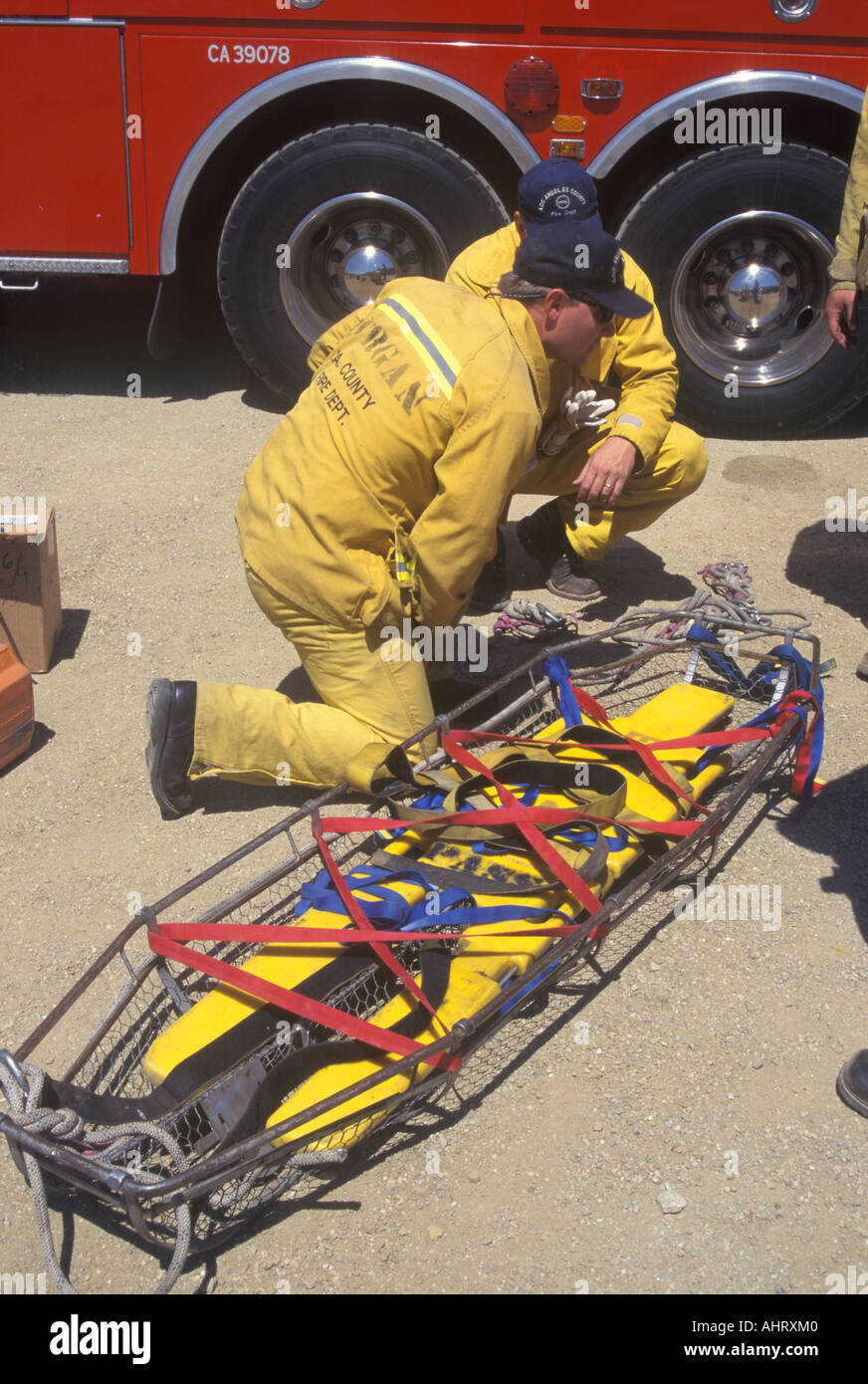 Los Angeles County Rescue crew training in desert Stock Photo - Alamy