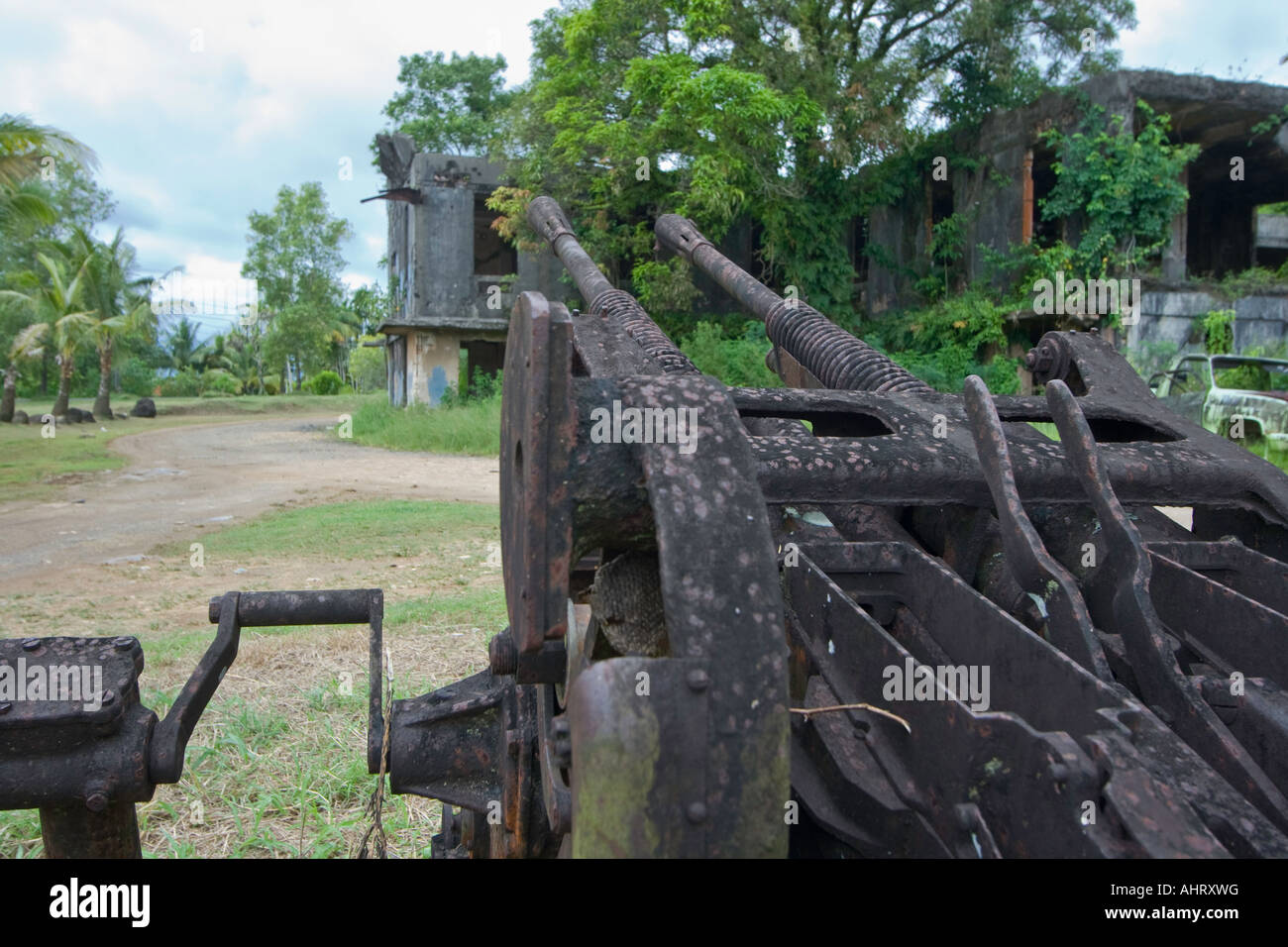 Japanese anti aircraft gun hi-res stock photography and images - Alamy