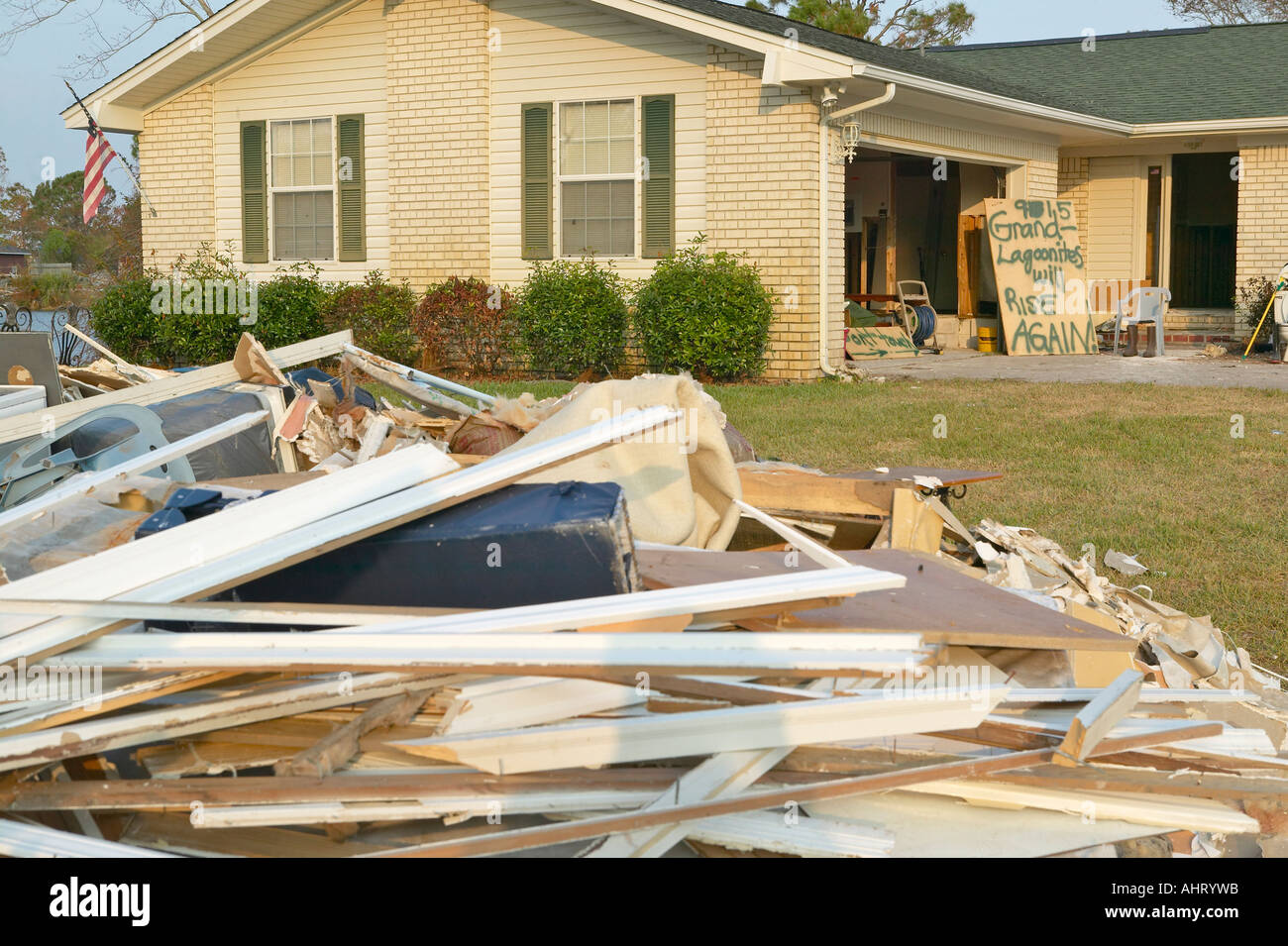 Hurricane damage signs hi-res stock photography and images - Alamy