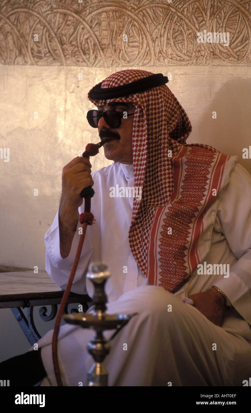 Arab smoking pipe hi-res stock photography and images - Alamy