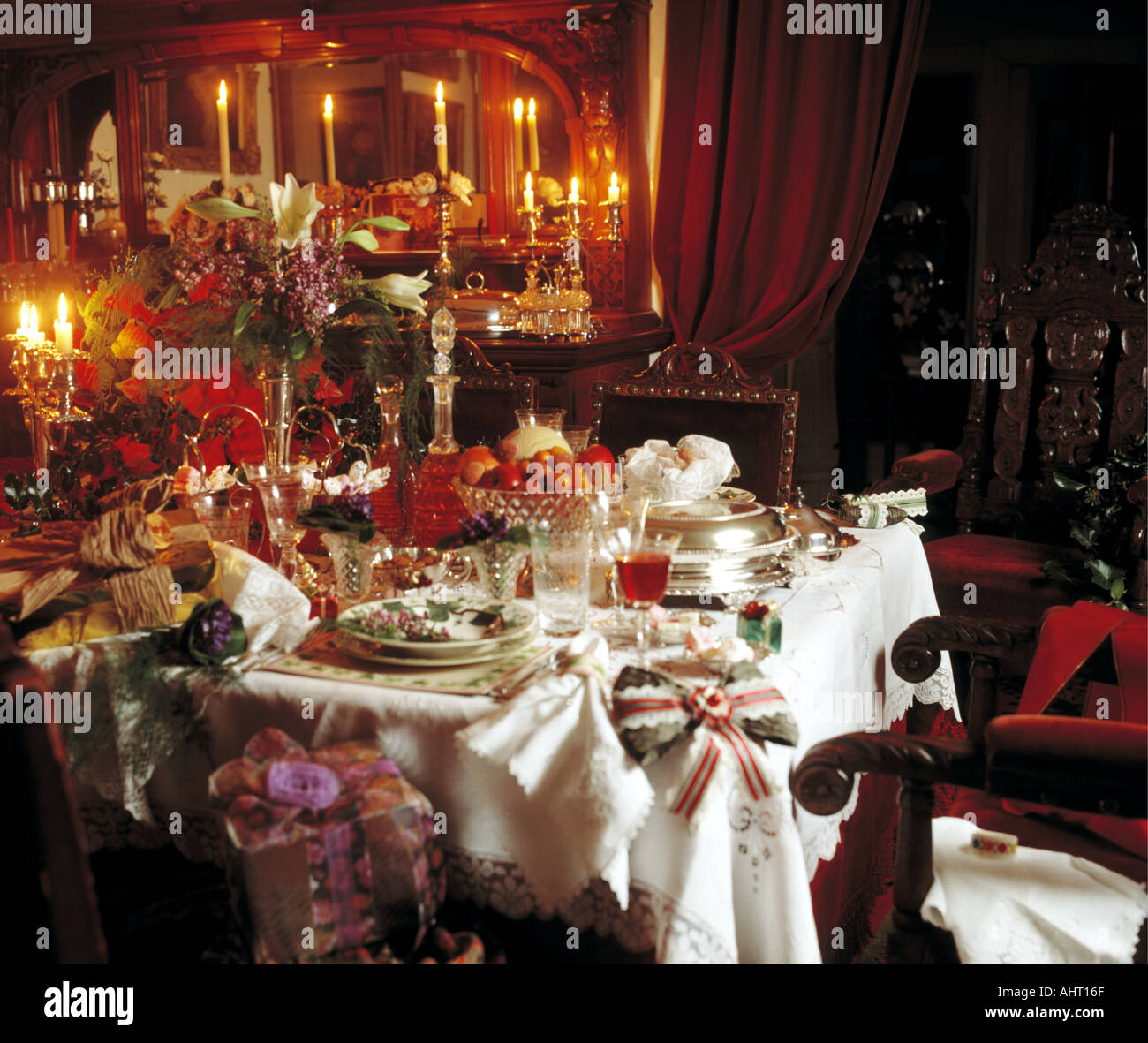 Dining Table Christmas Feast Stock Photo - Alamy